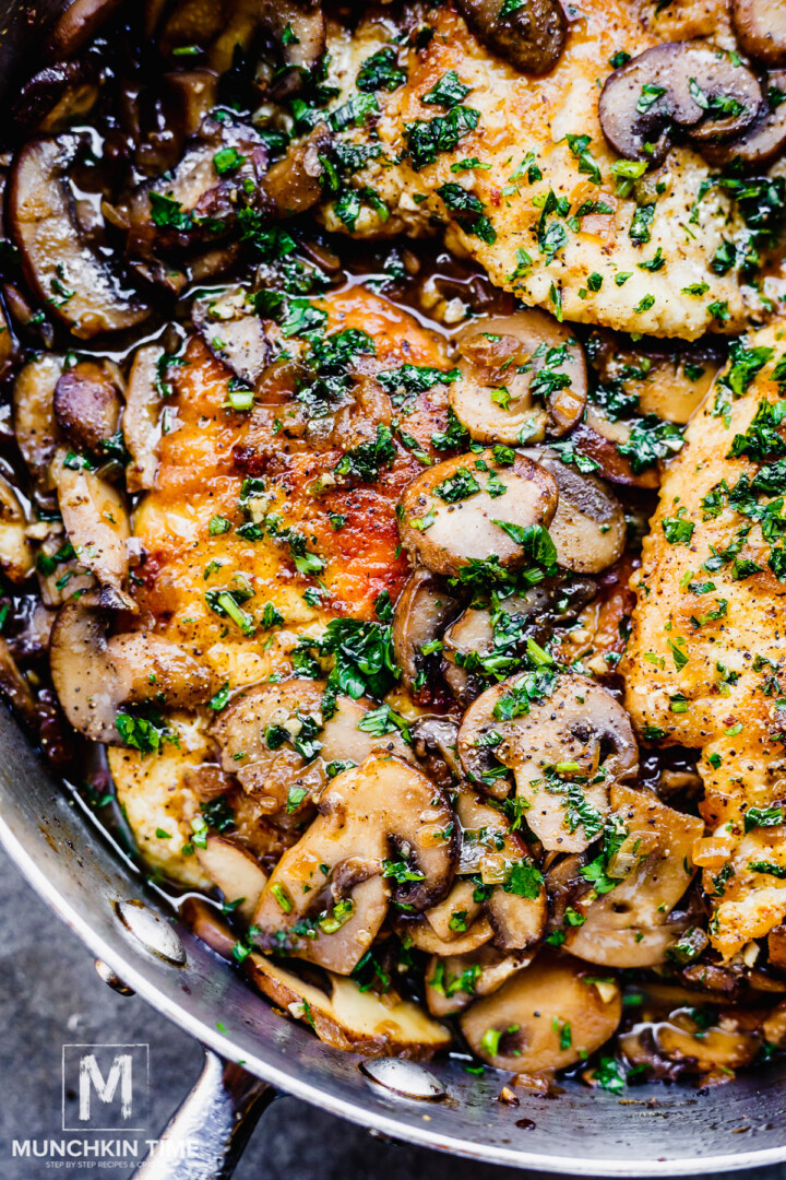 Easy Chicken In White Wine Sauce - Munchkin Time