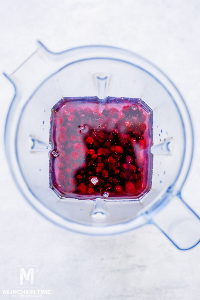 How to Make the Best Huckleberry Lemonade - Munchkin Time